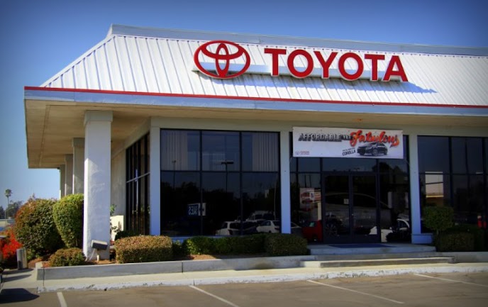 Madera Auto Center - Madera, CA 93638