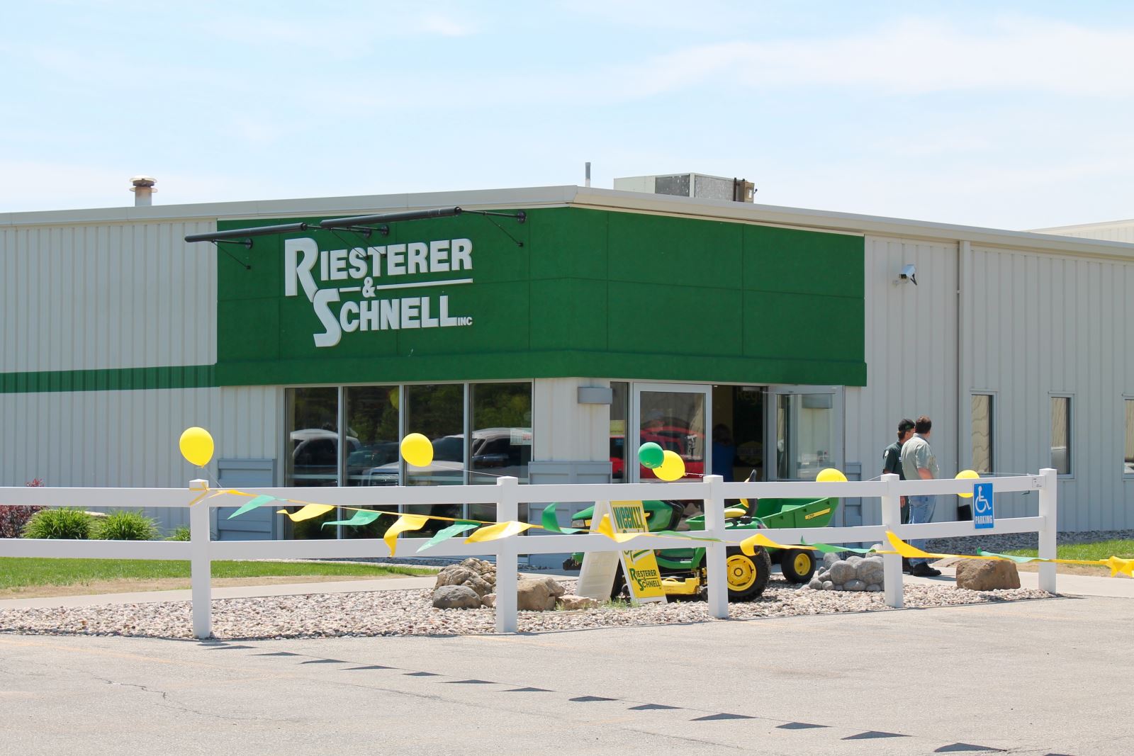 Riesterer & Schnell - Hortonville, WI 54944
