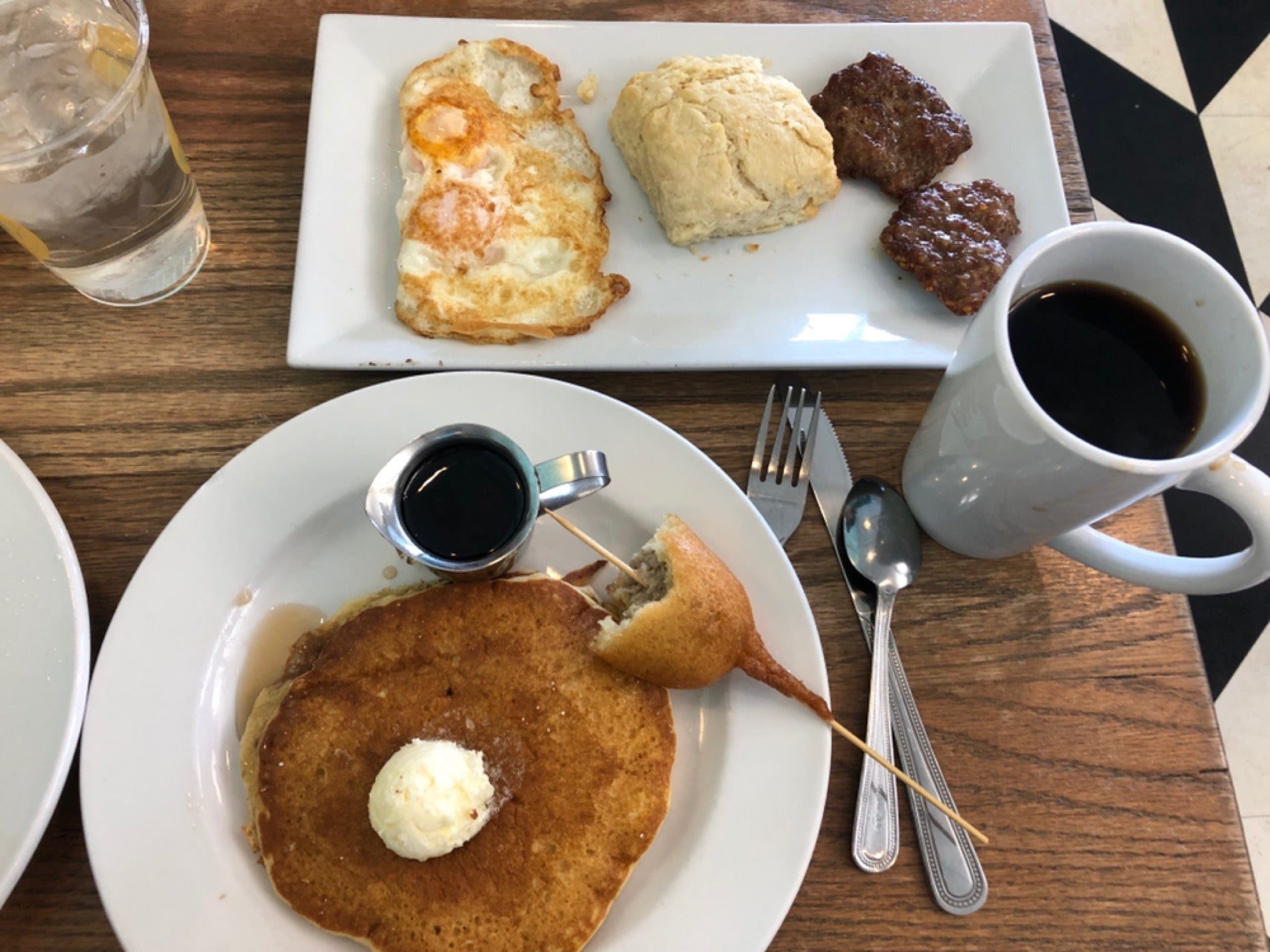 Staks Pancake Kitchen - Memphis, TN 38117