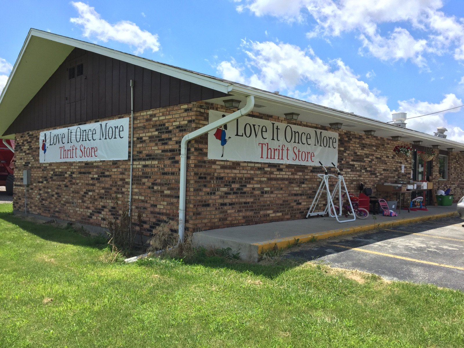 Love It Once More Thrift Store - Clinton, IL 61727 - CLOSED