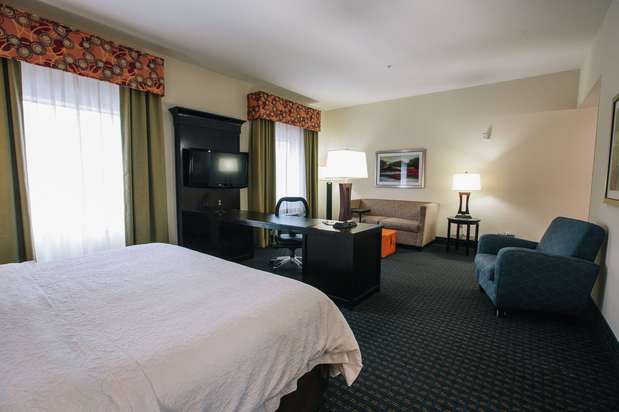 Hampton Inn & Suites Effingham - Effingham, IL 62401